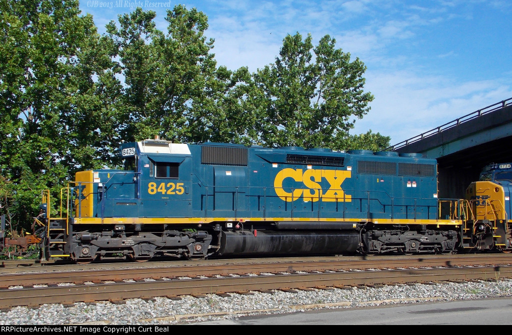 CSX 8425